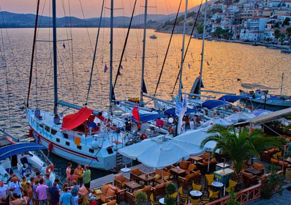 Yacht sailing destinations and yacht sailing tips - Budget Traveler ...